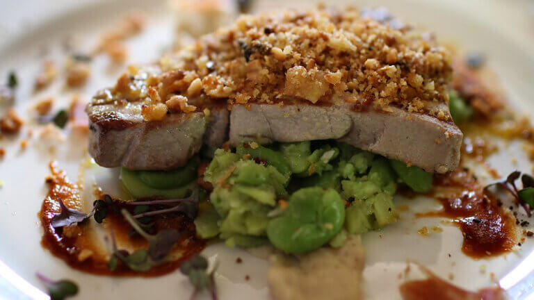 GRILLED YELLOWFIN TUNA - Life with Jeviko